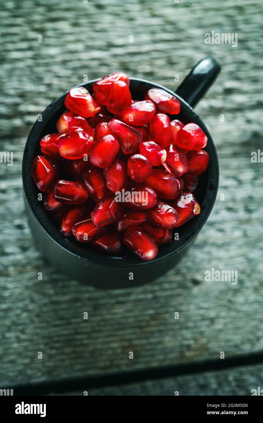 Small red seeds hi-res stock photography and images - Alamy