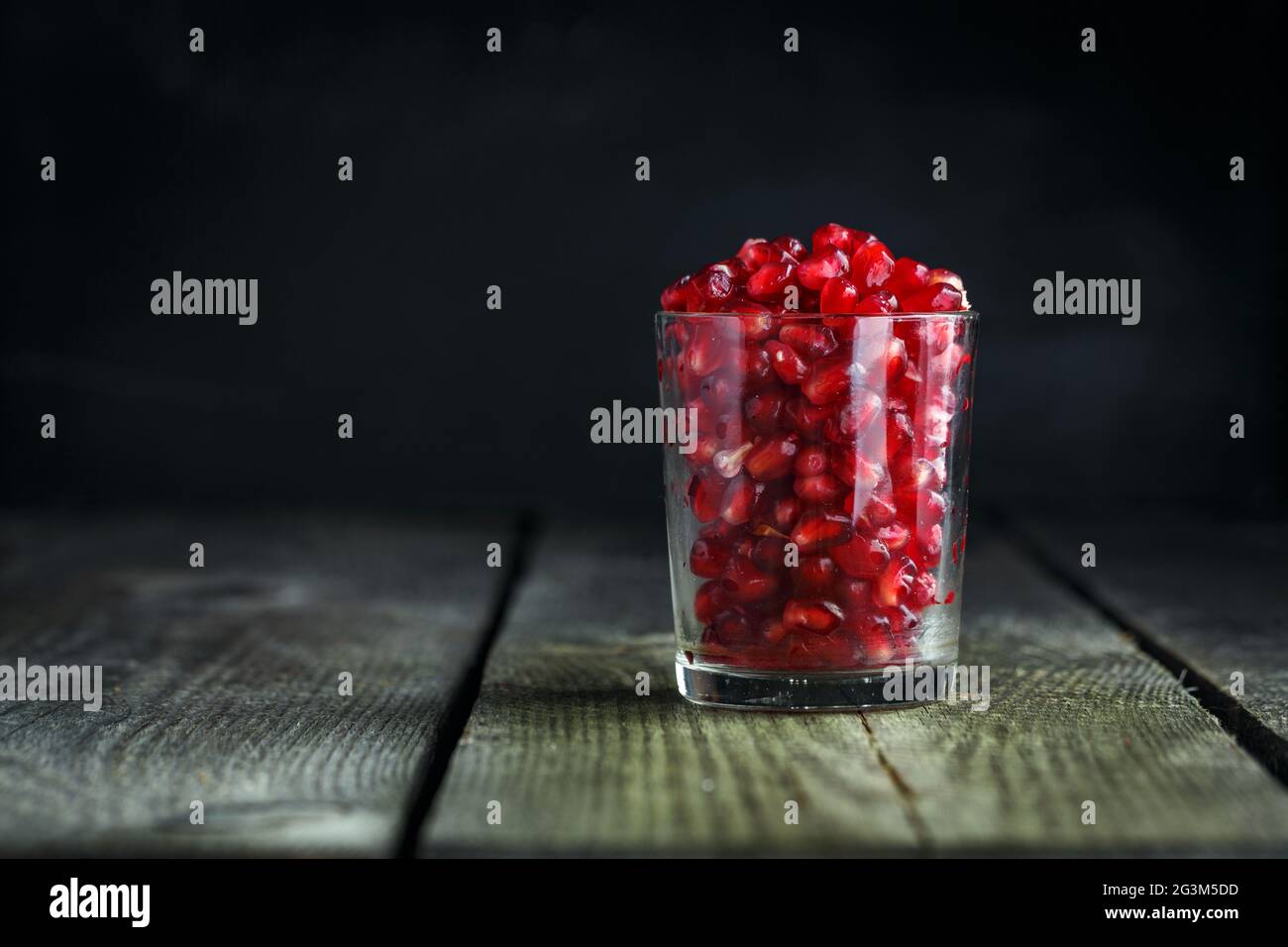 Ripe seeds pomegranate fruit hi-res stock photography and images - Alamy