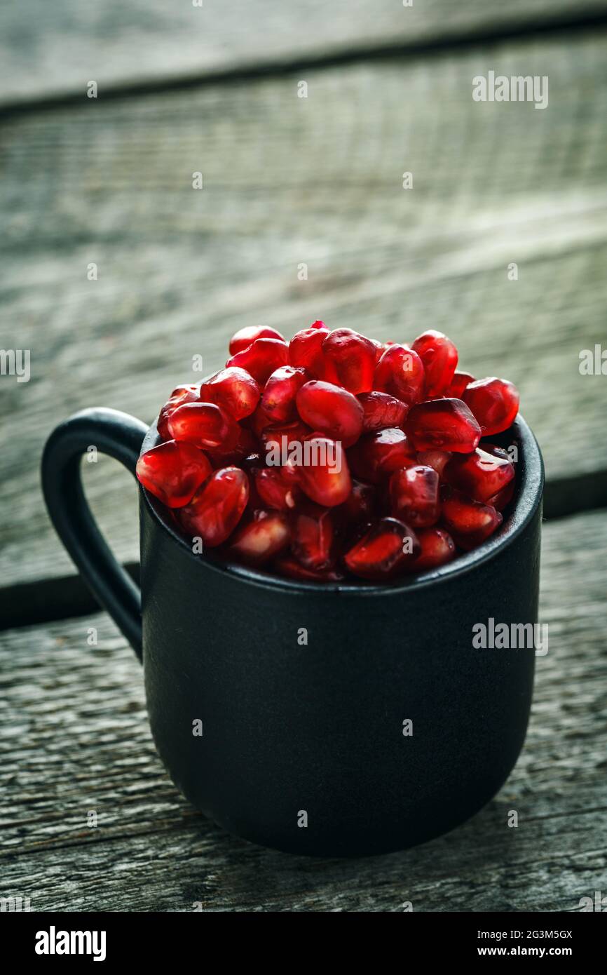 Small red seeds hi-res stock photography and images - Alamy