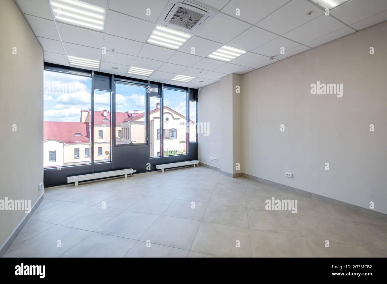 Modern white empty room interior with columns and panoramic windows ...