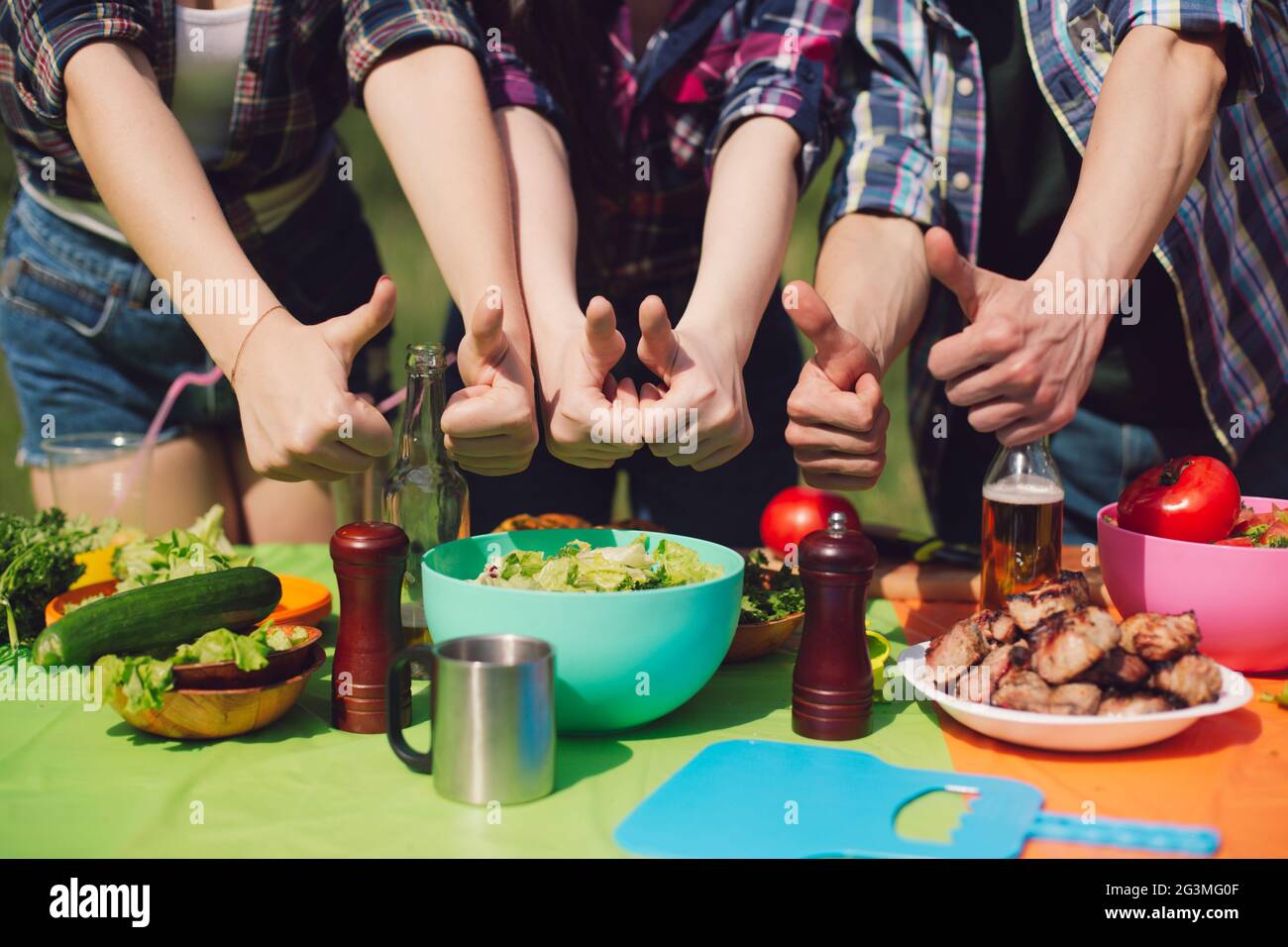 Food Eating Thumbs High Resolution Stock Photography and Images - Alamy