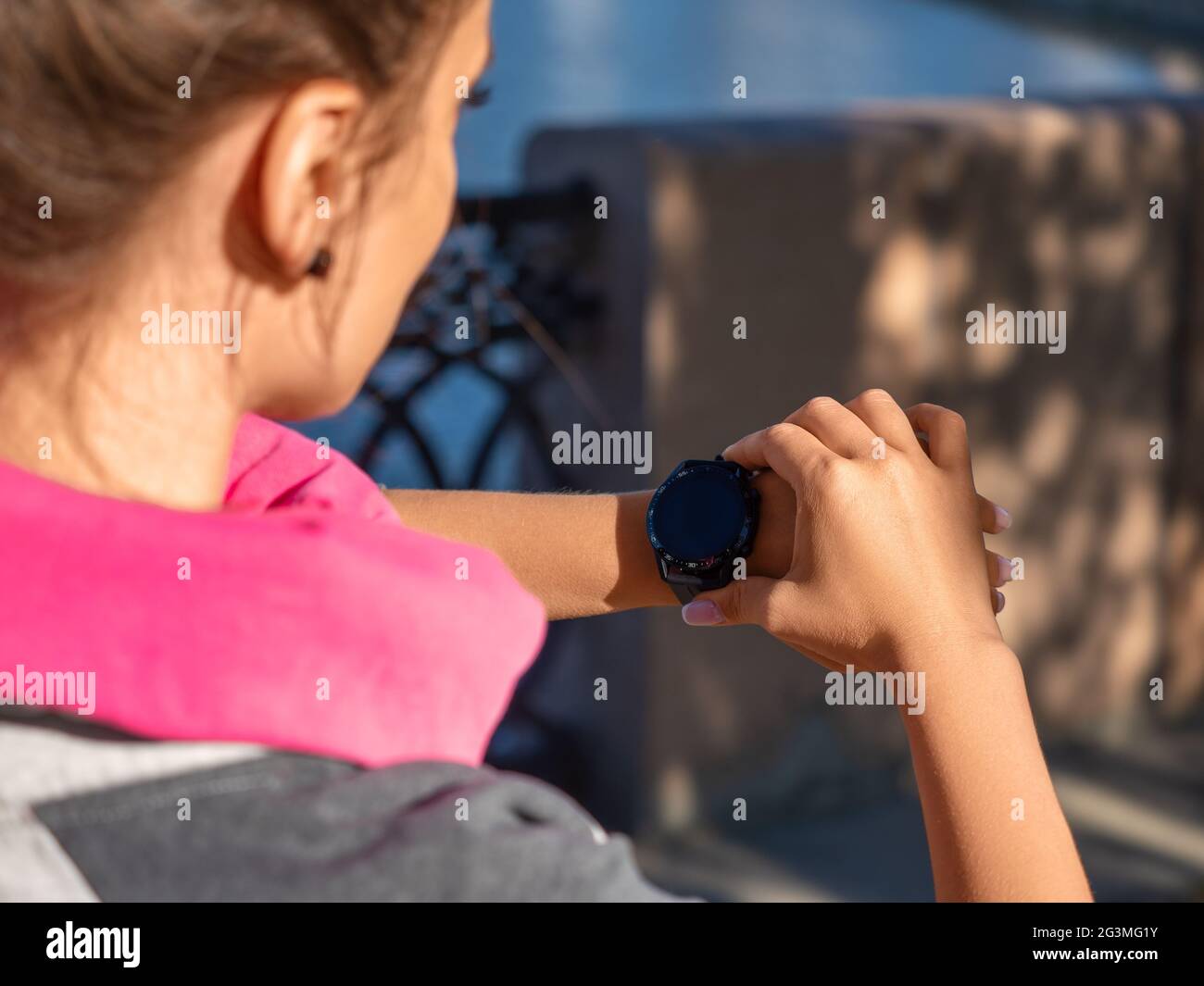 Checking pulse hand woman hi-res stock photography and images - Alamy