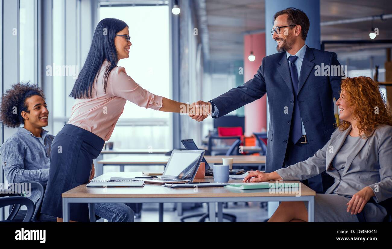 Negotiating success hi-res stock photography and images - Alamy