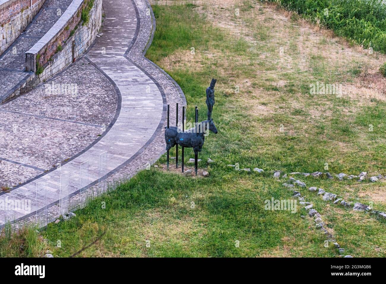 King alaric hi-res stock photography and images - Alamy