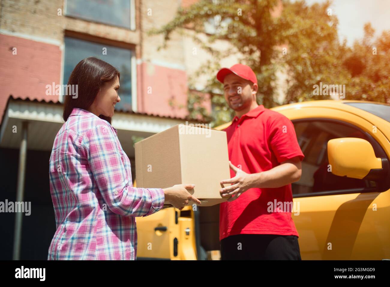 Dhl box hi-res stock photography and images - Alamy