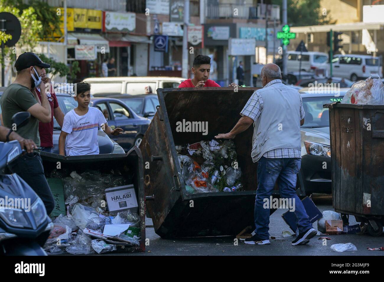 Beirut trash hi-res stock photography and images - Alamy