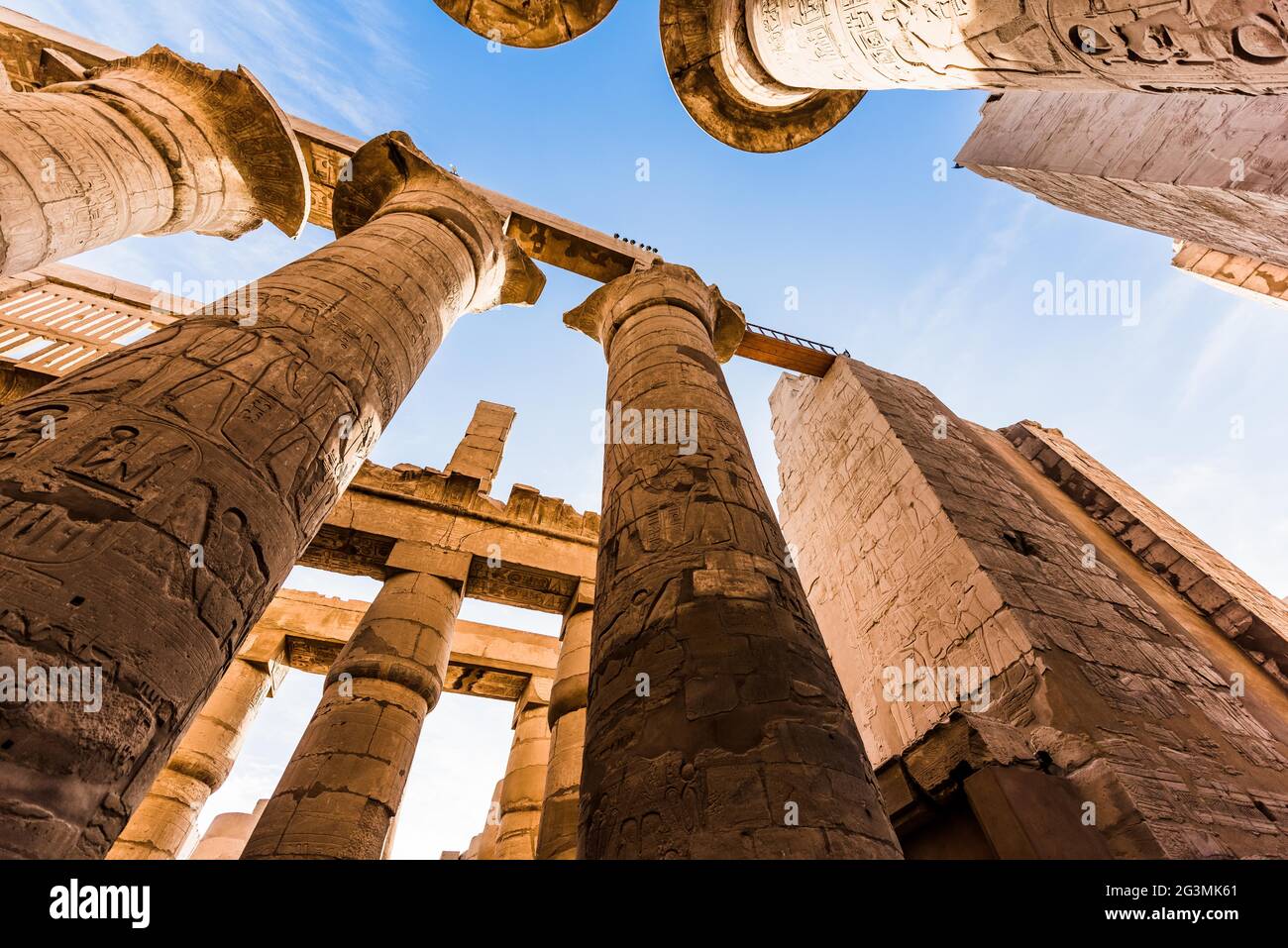 Tutankhamun exterior of buildings hi-res stock photography and images ...