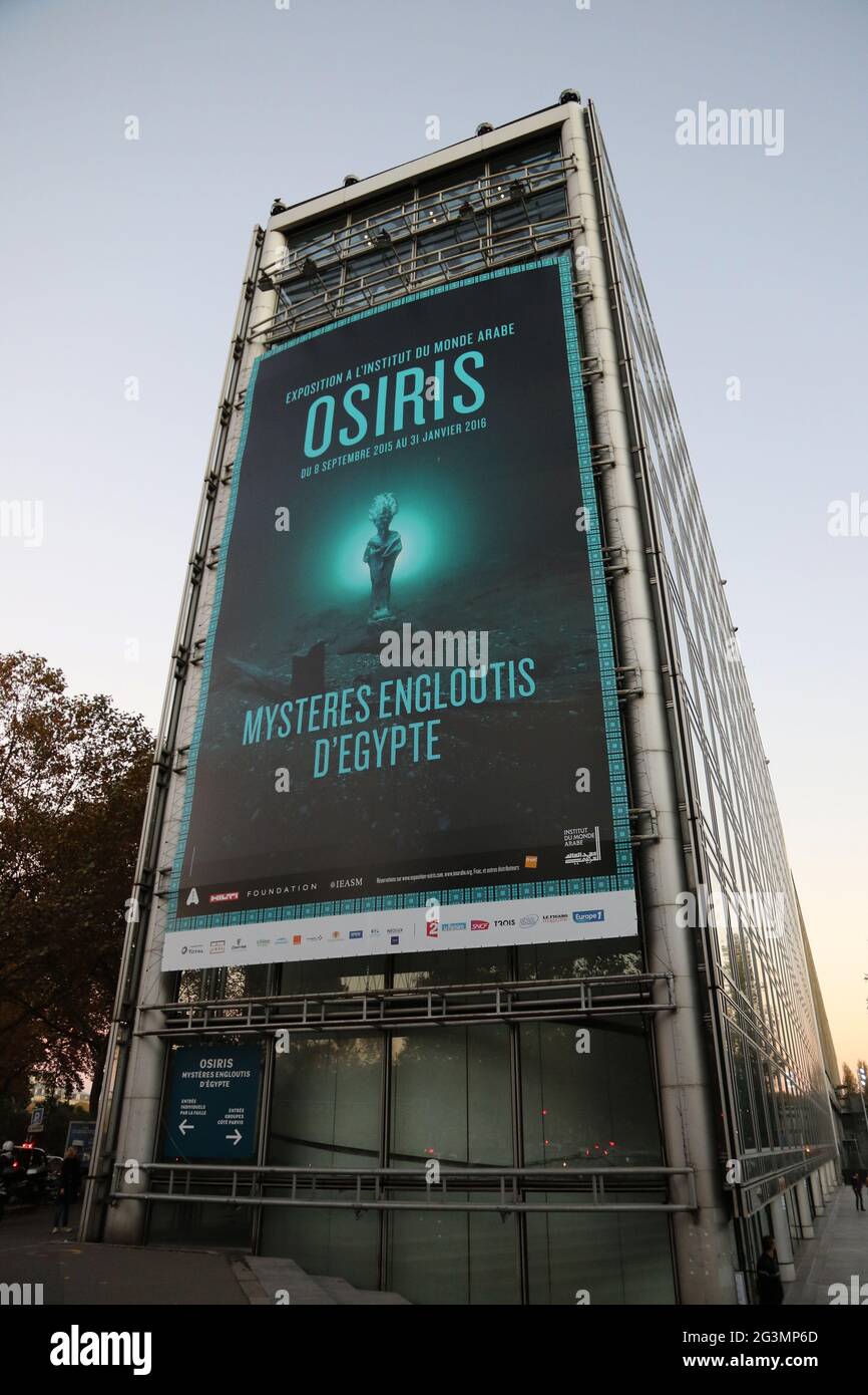 FRANCE PARIS (75) EXPOSURE TO THE ARAB WORLD INSTITUTE, OSIRIS ...