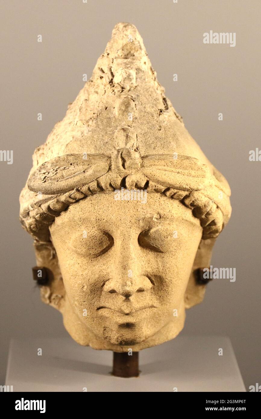 Statue arabe hi-res stock photography and images - Alamy