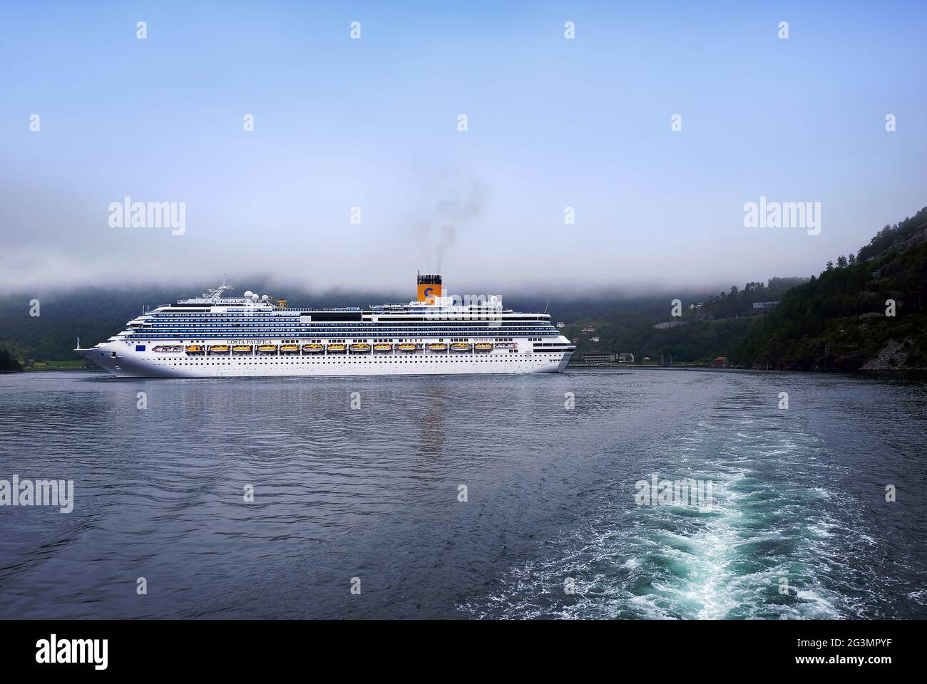 Hardanger fjorden hi-res stock photography and images - Alamy