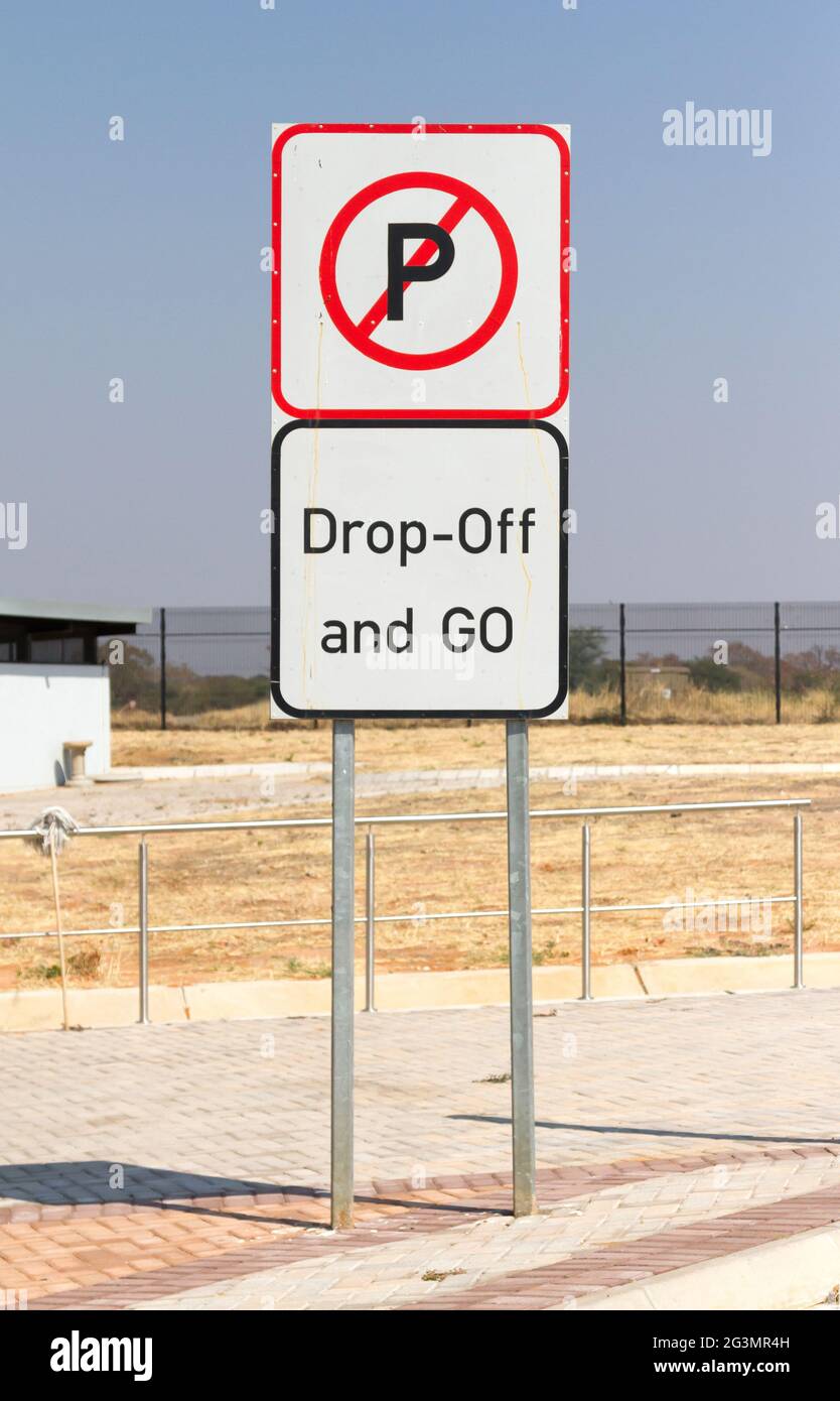 Drop off area sign hi-res stock photography and images - Alamy