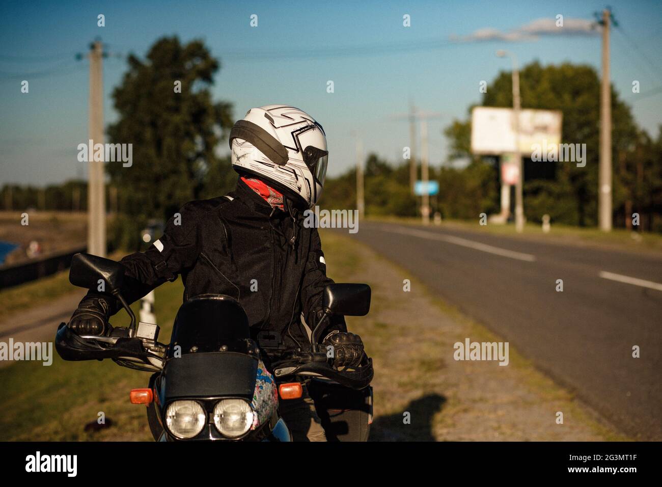 Close helmet hi-res stock photography and images - Alamy