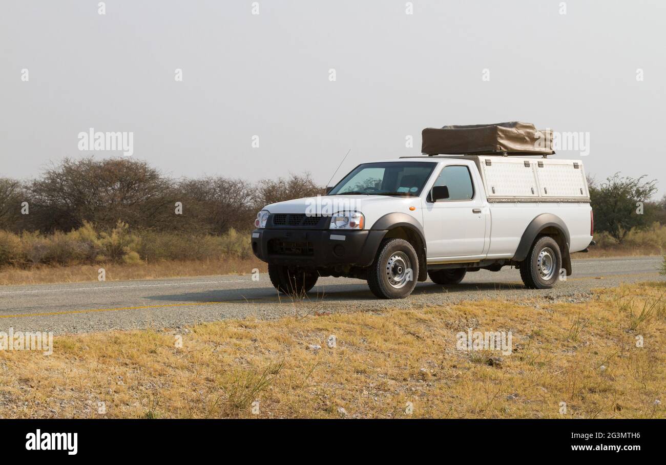 Pick up driving in desert hi-res stock photography and images - Alamy