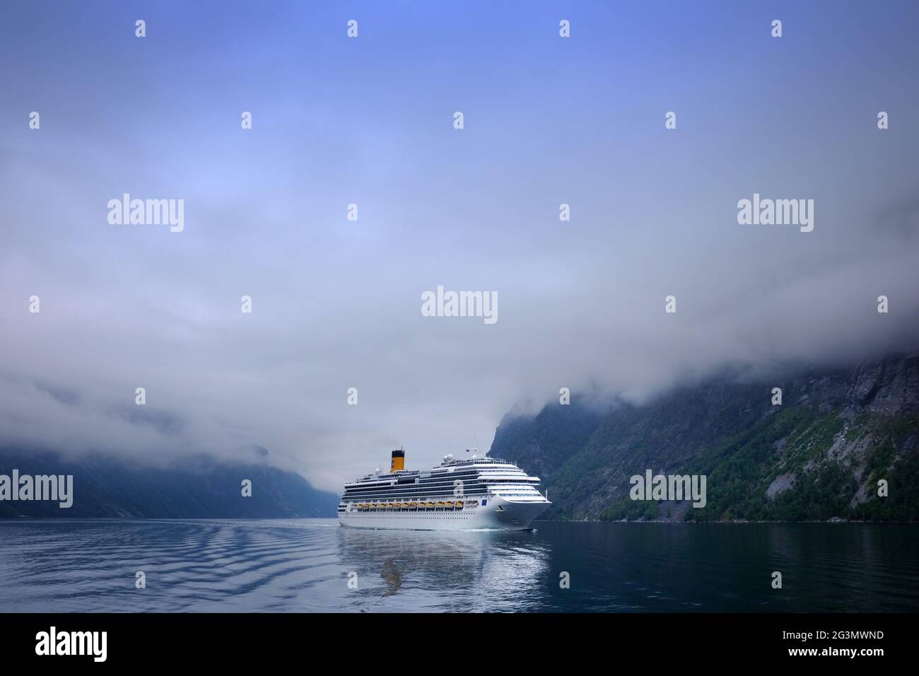 Hardanger fjorden hi-res stock photography and images - Alamy