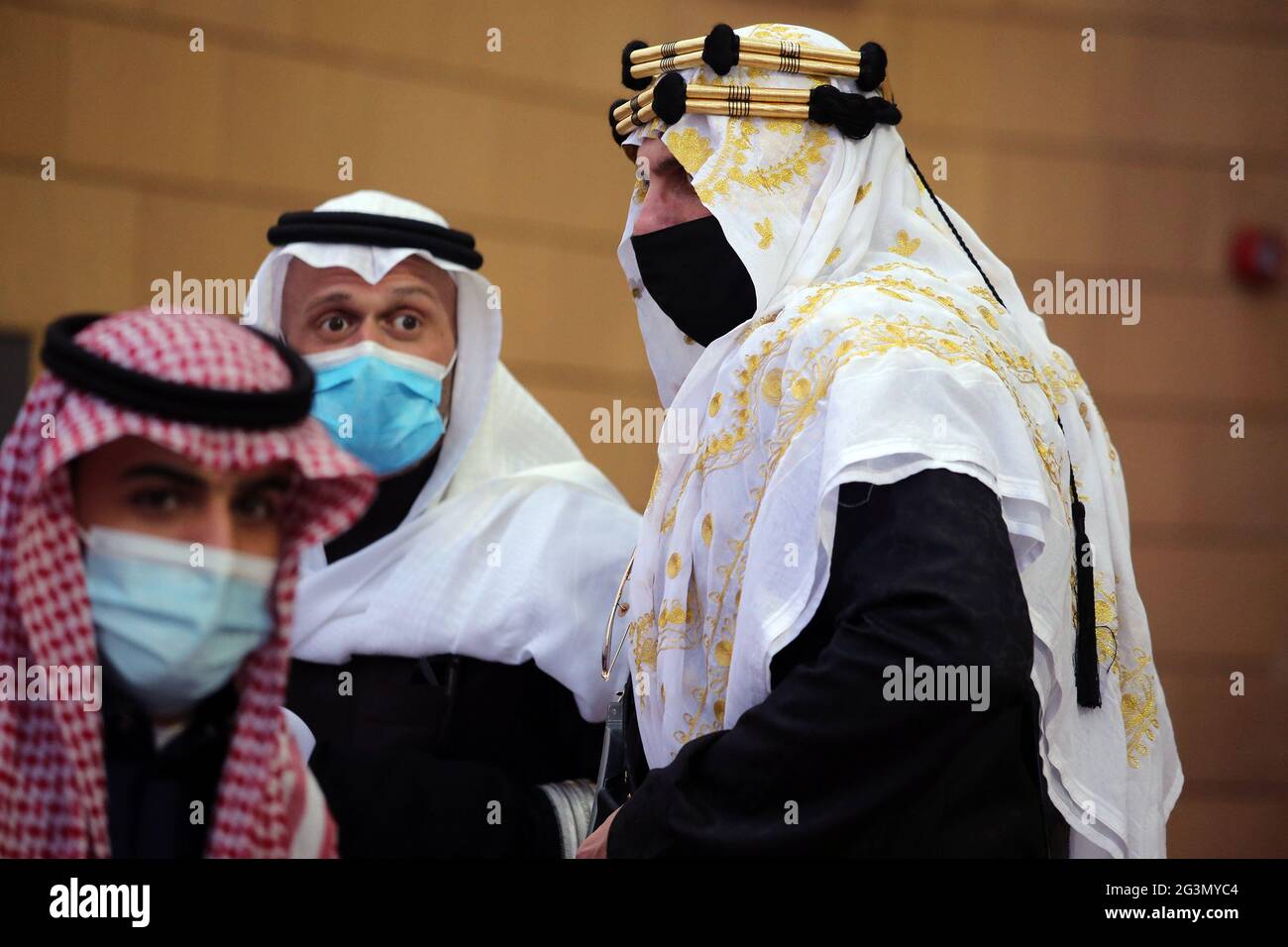 Riyadh saudi men hi-res stock photography and images - Alamy