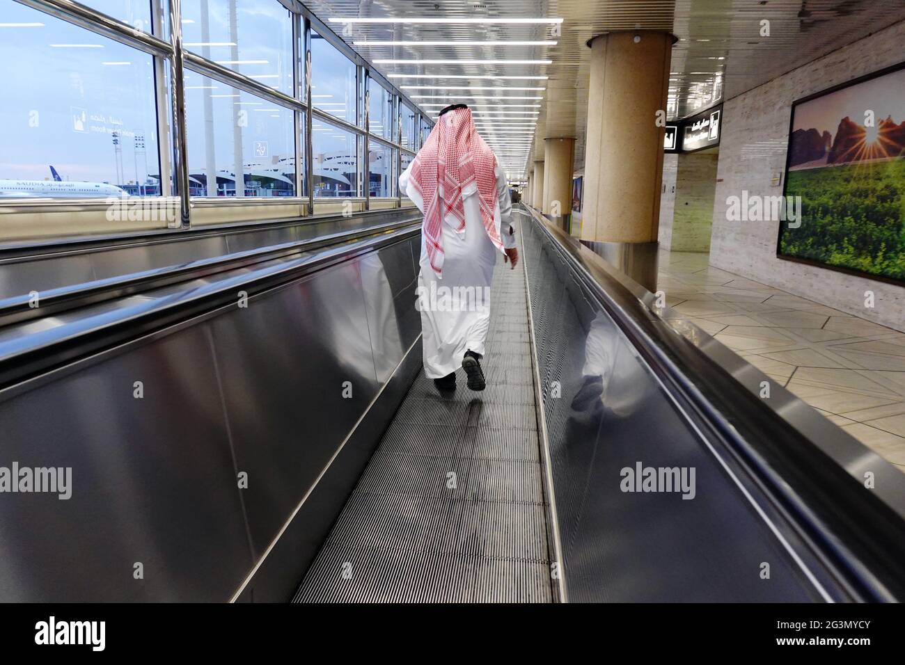 A moving walkway hi-res stock photography and images - Alamy