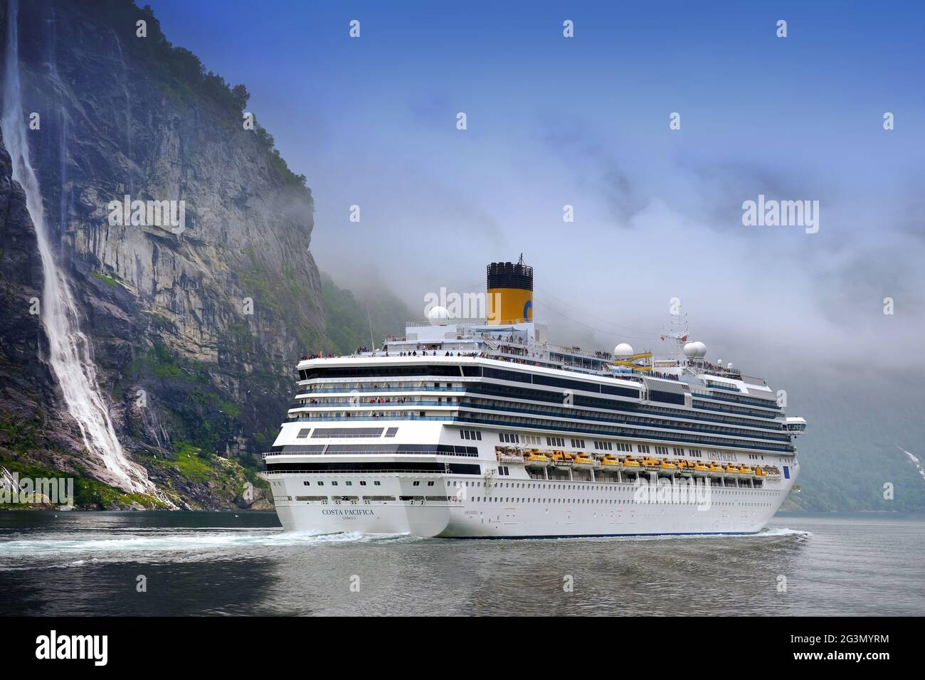 Hardanger fjorden hi-res stock photography and images - Alamy