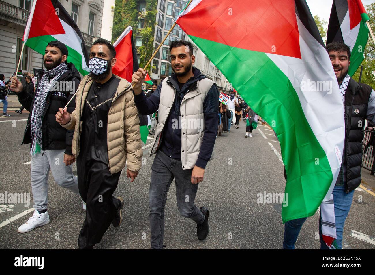 Palestinian men hi-res stock photography and images - Alamy