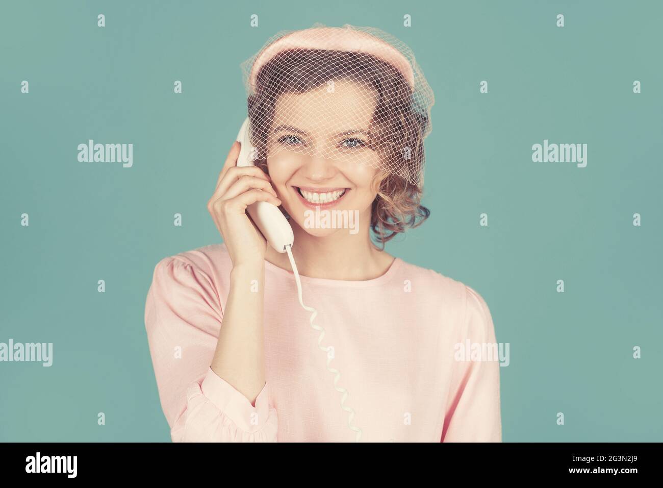 Callcenter woman hi-res stock photography and images - Alamy