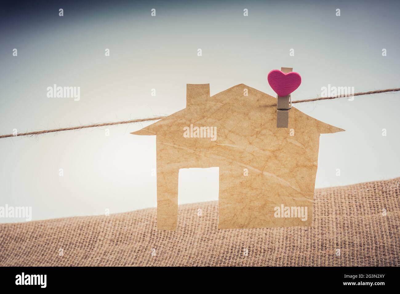 Cardboard house cut out hi-res stock photography and images - Alamy