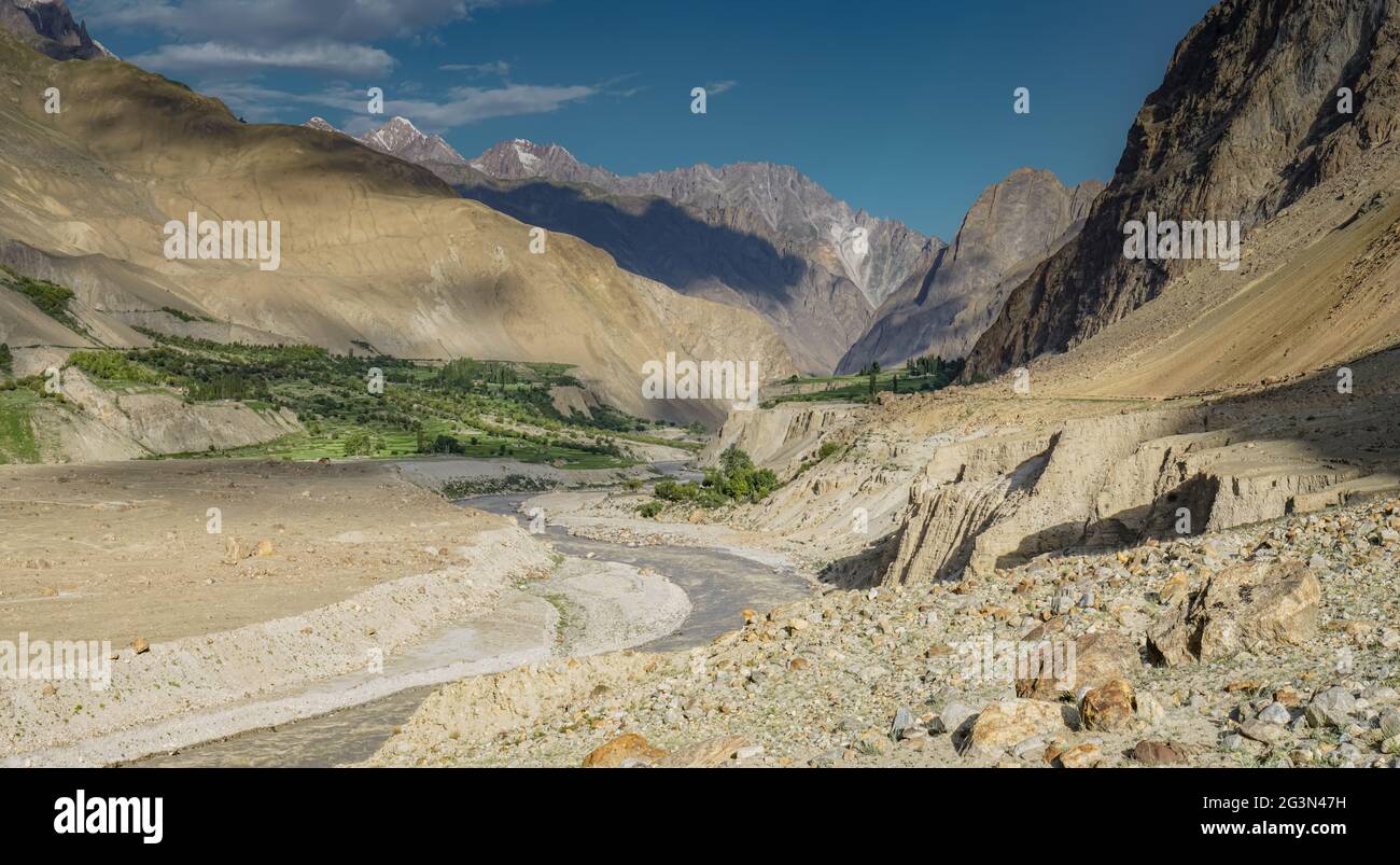 Scenic valley in karakoram hi-res stock photography and images - Alamy