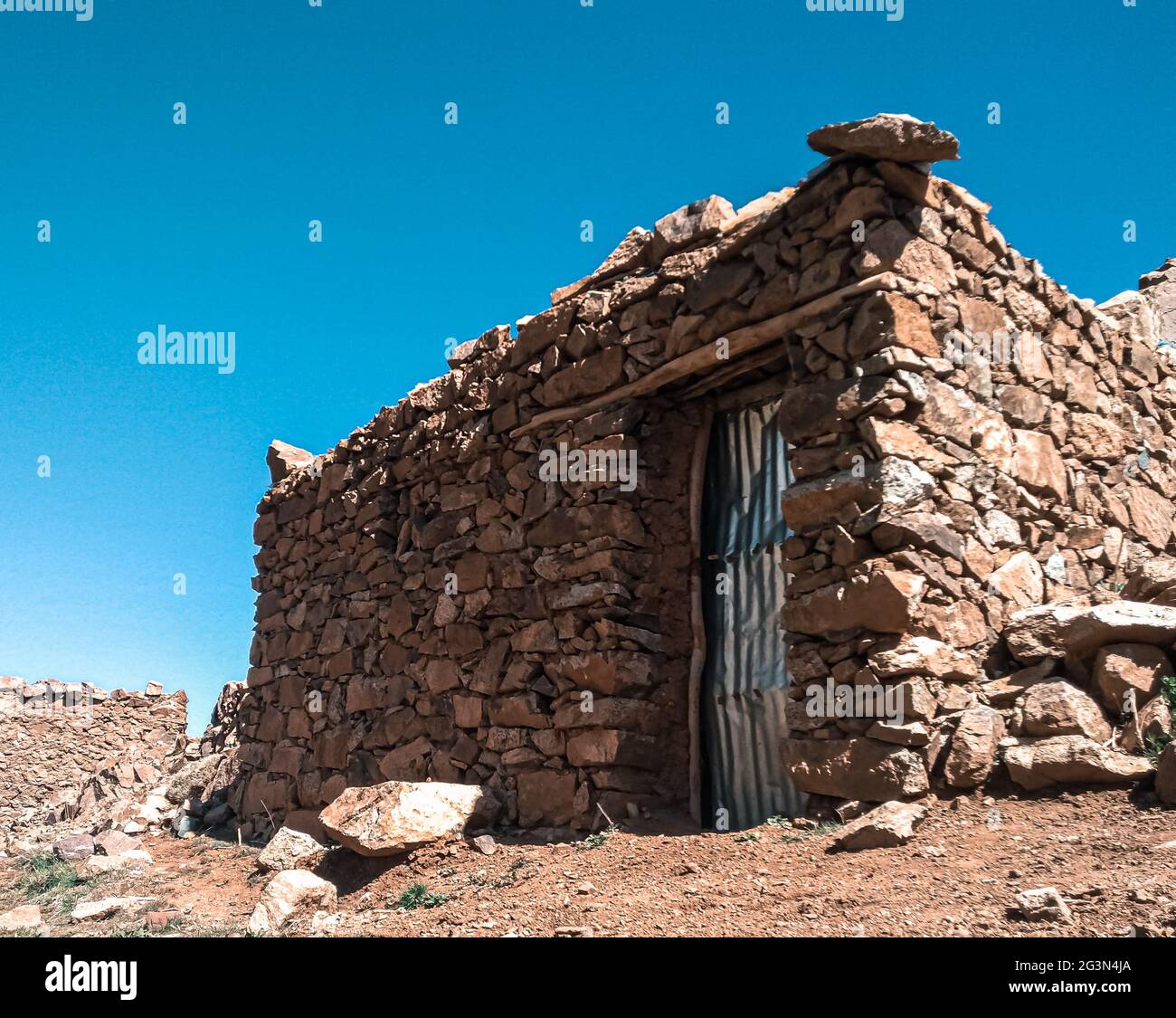 House made by stone hi-res stock photography and images - Alamy