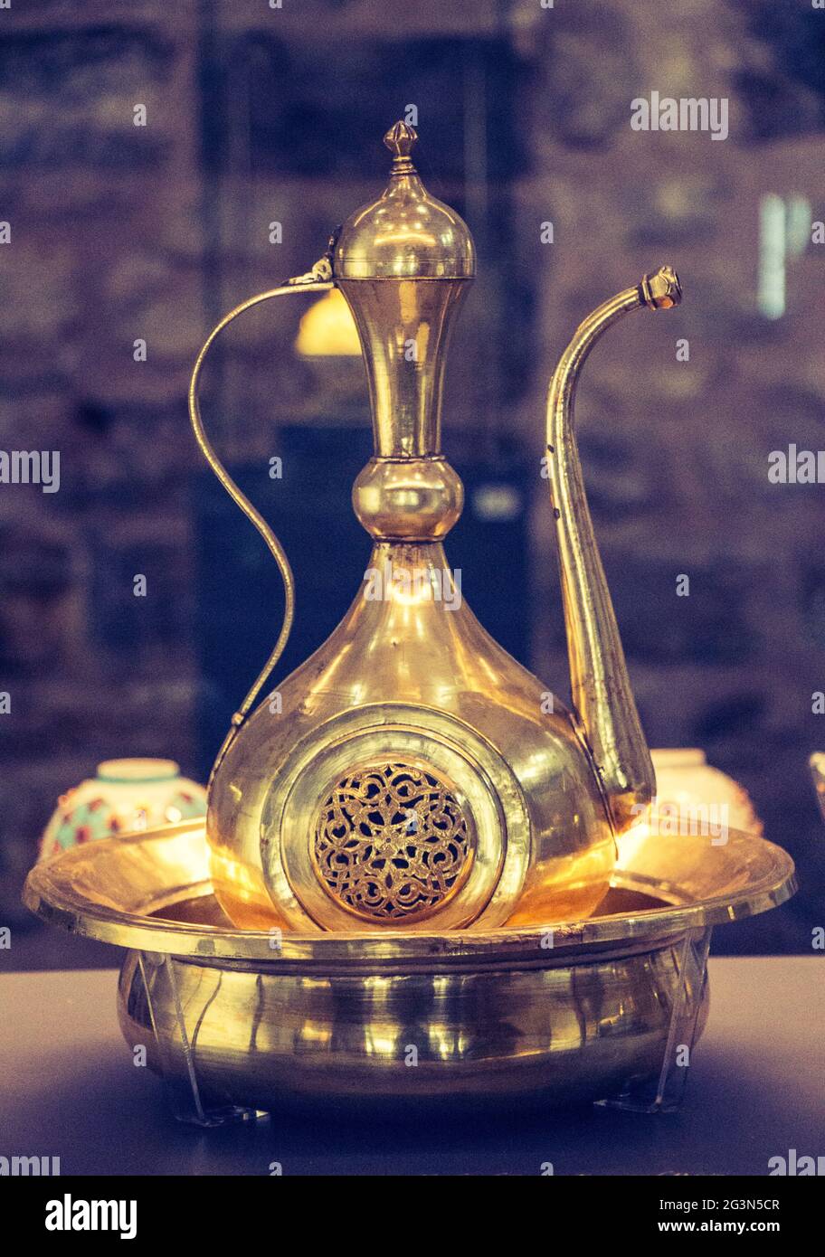 Pottery ewer hi-res stock photography and images - Alamy