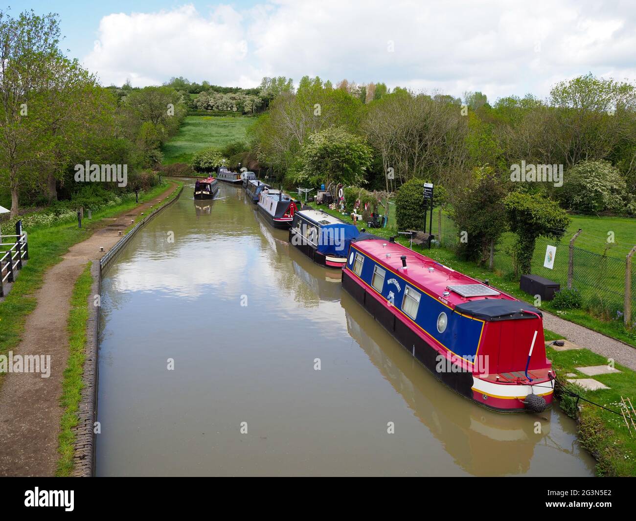 Napton narrowboats hi-res stock photography and images - Alamy