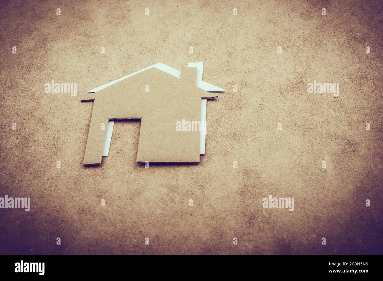 Cardboard house cut out hi-res stock photography and images - Alamy