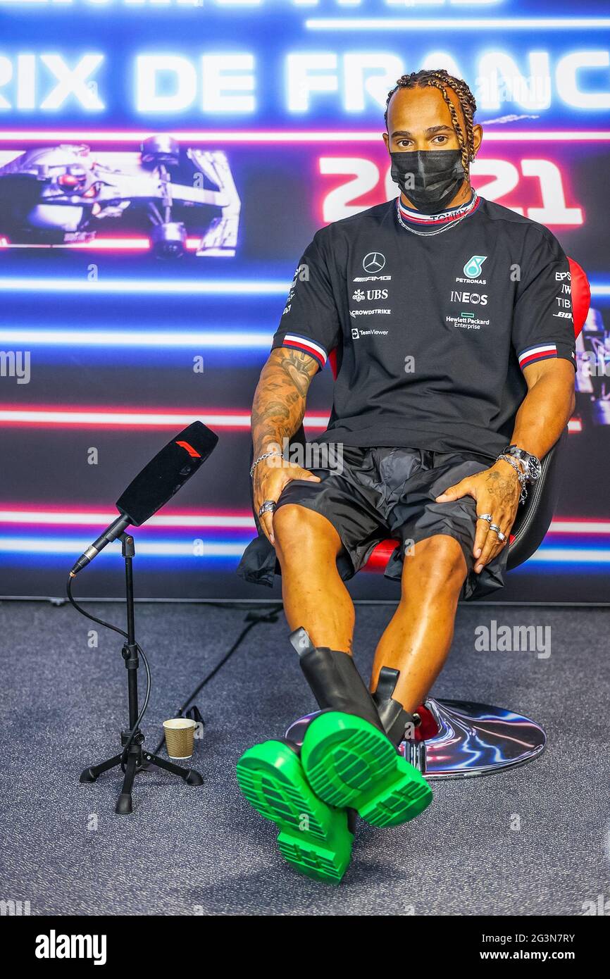 Lewis Hamilton (GBR) Mercedes AMG F1 in the FIA Press Conference ...