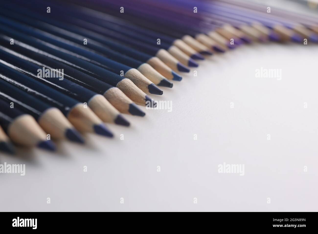 Different shades of blue pencils hi-res stock photography and images ...