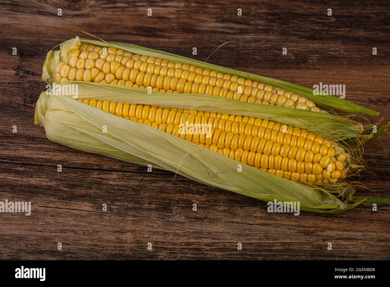 Vegan cuisine - Ripe sweet young corn Stock Photo - Alamy
