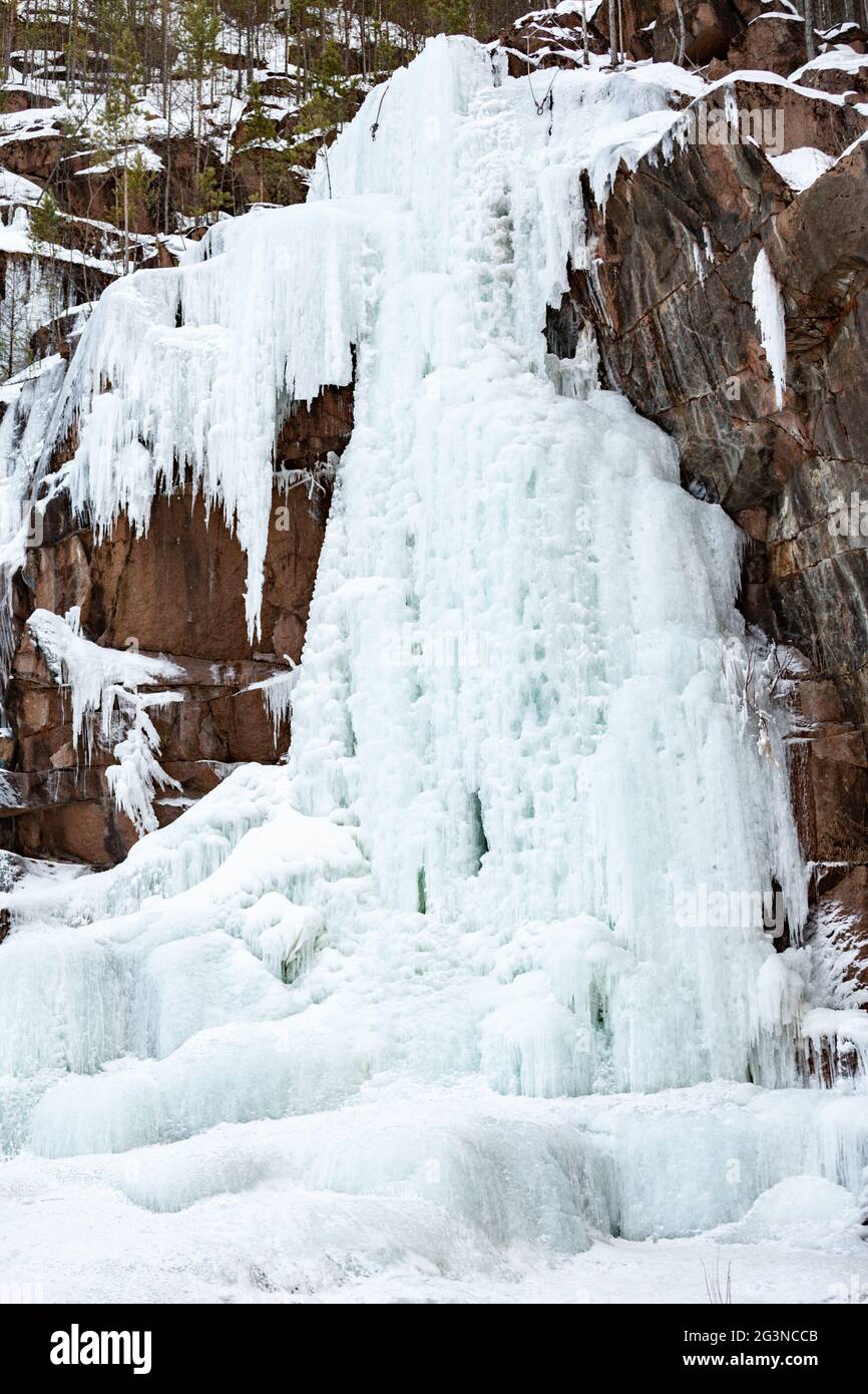 Ice on waterfall hi-res stock photography and images - Alamy