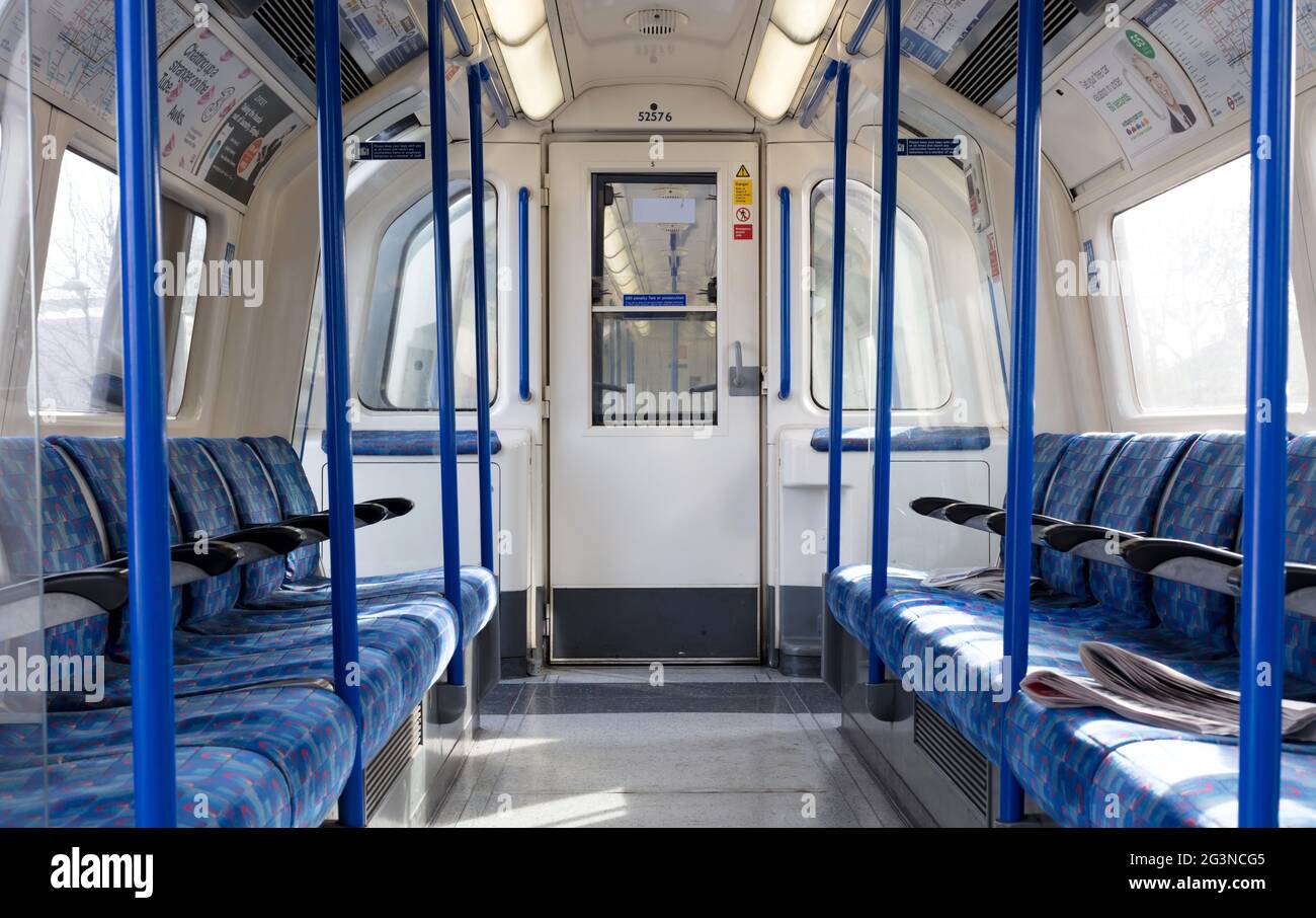 Metro coach hi-res stock photography and images - Alamy