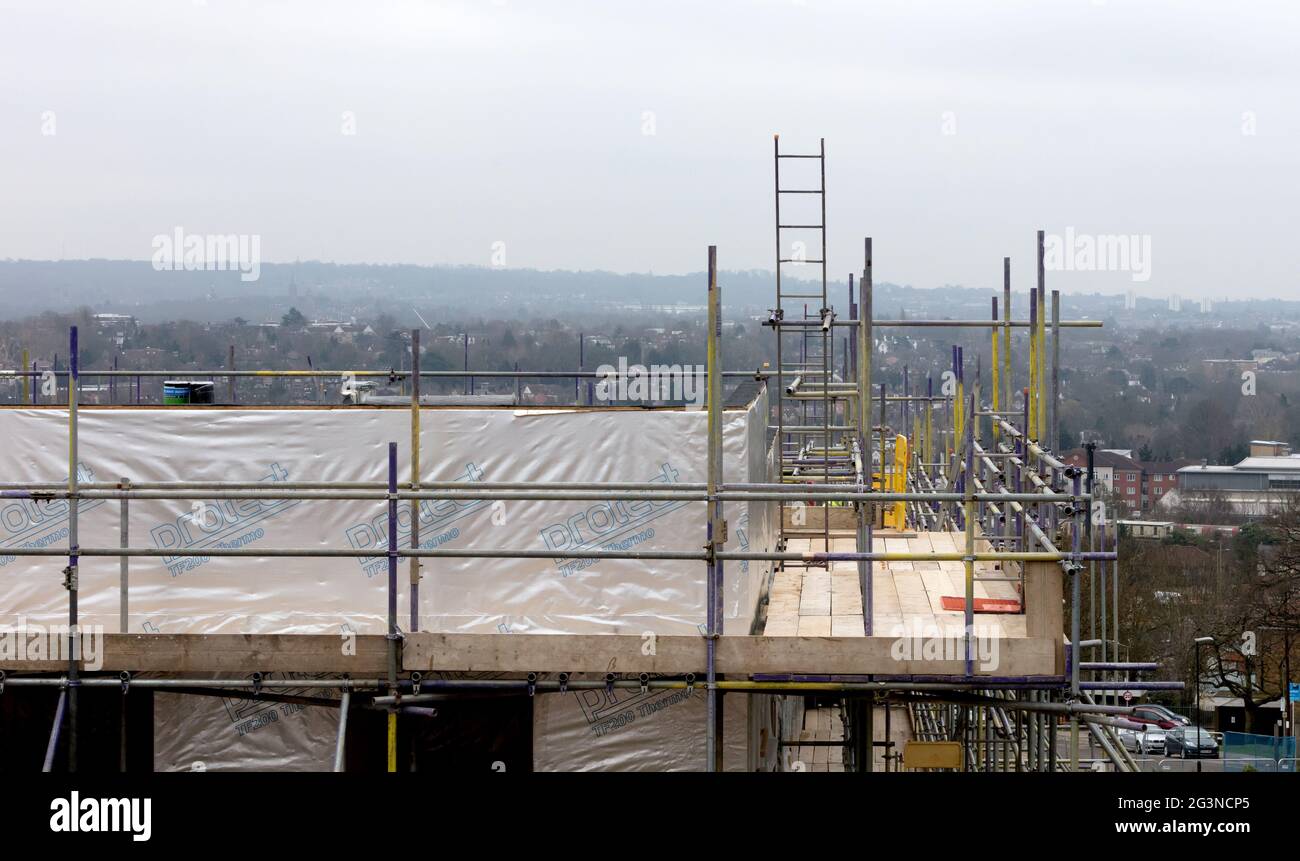 London, United Kingdom - Februari 21, 2019 : A new building under ...
