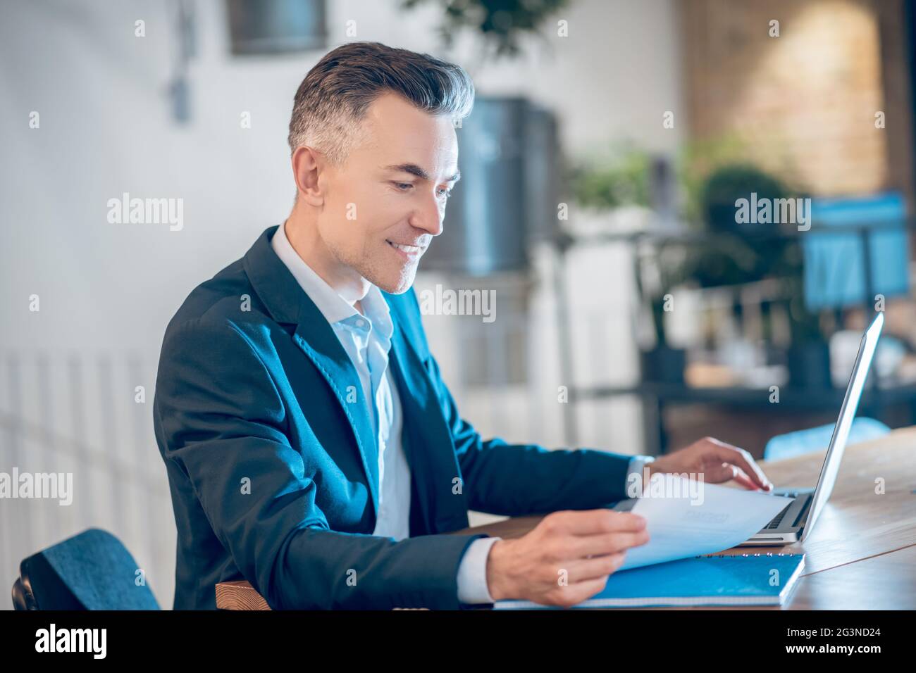 Verification documents hi-res stock photography and images - Alamy