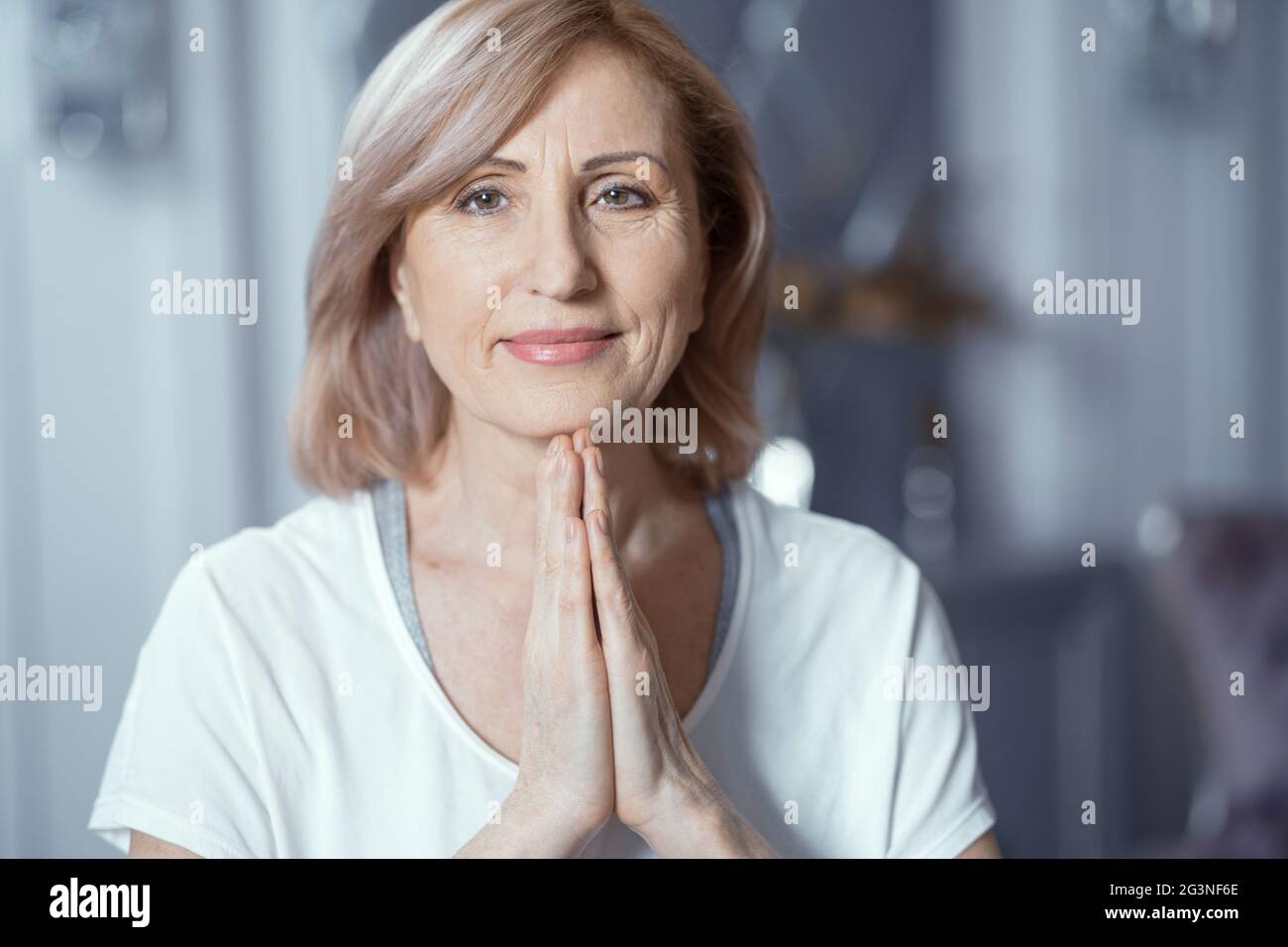 Woman years 50s hi-res stock photography and images - Alamy