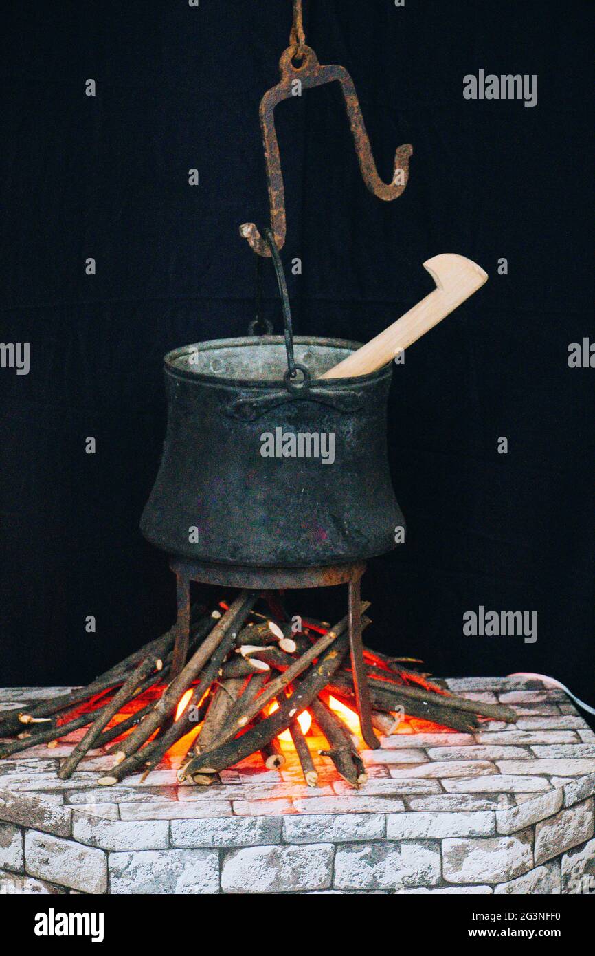 Cauldron cooking hi-res stock photography and images - Alamy