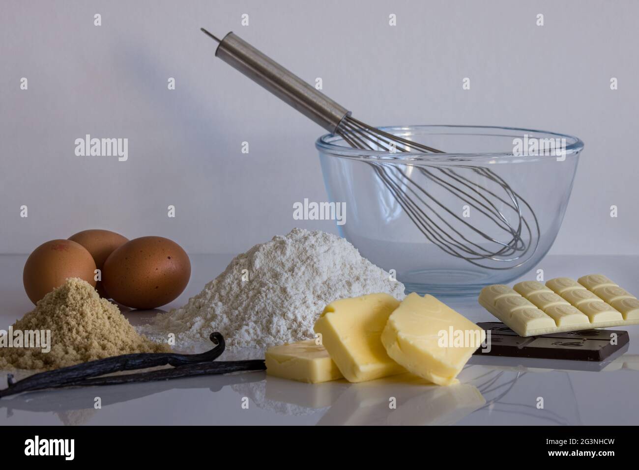 Cake baking preparation Stock Photo - Alamy