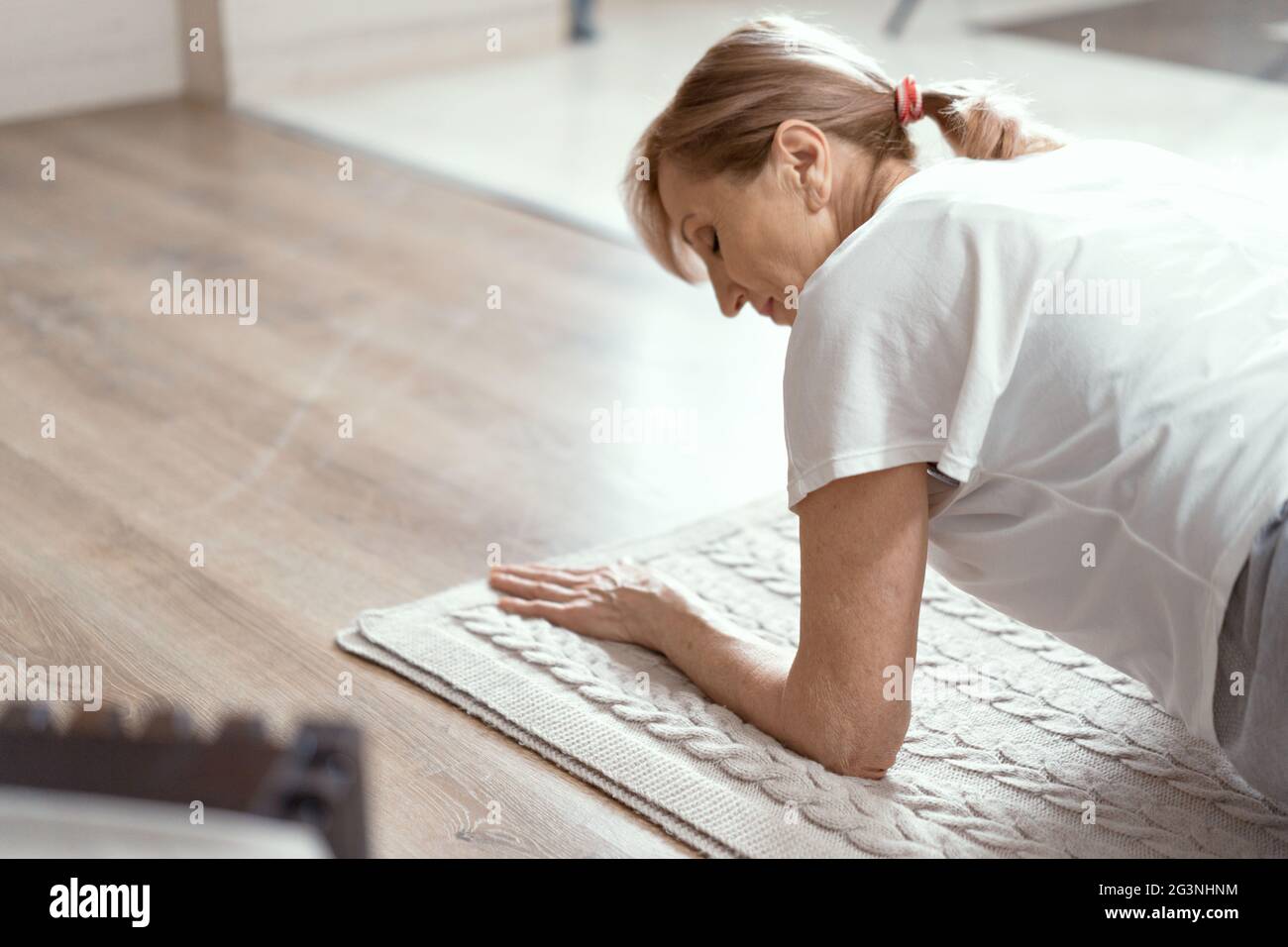 Plank position hi-res stock photography and images - Alamy