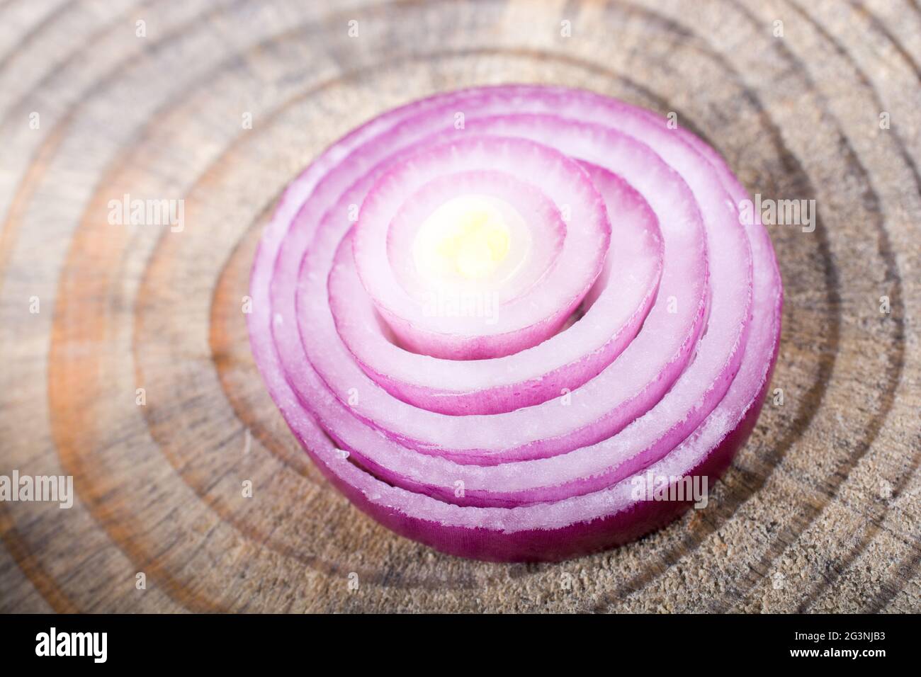 Sliced onion rings hi-res stock photography and images - Alamy