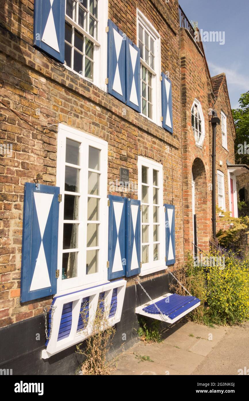 White Frontage Building High Resolution Stock Photography and Images ...