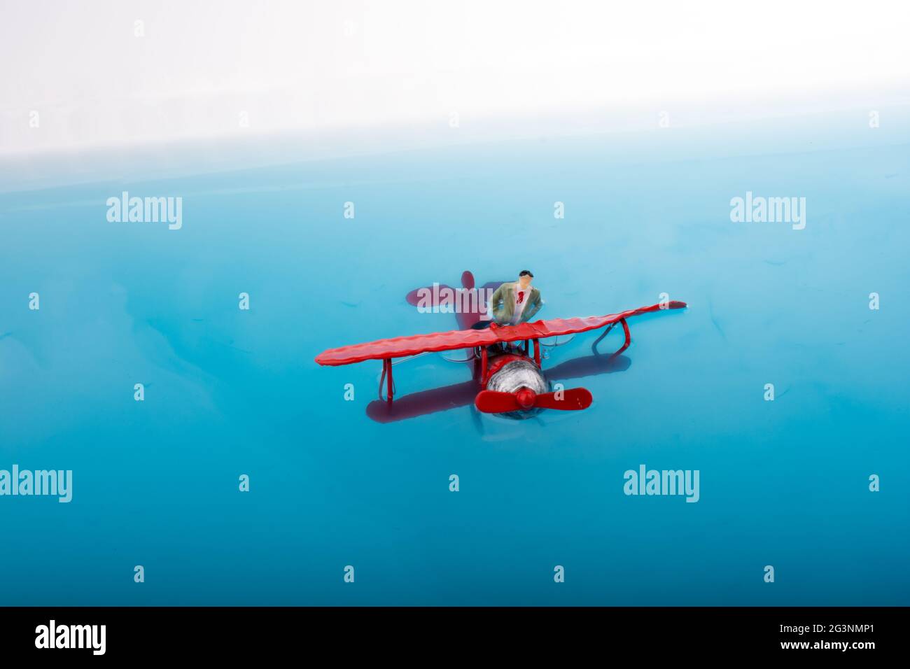 Man model aircraft hi-res stock photography and images - Alamy