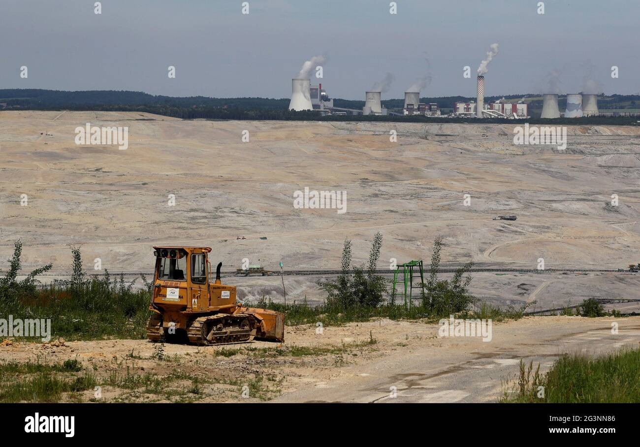 Turow open pit mine hi-res stock photography and images - Alamy