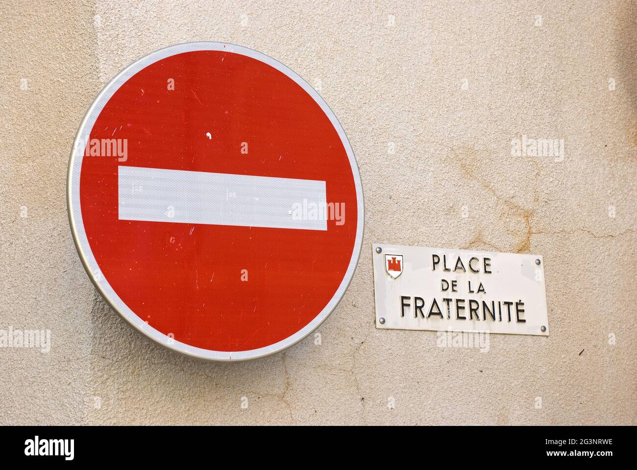 Fraternity circle hi-res stock photography and images - Alamy