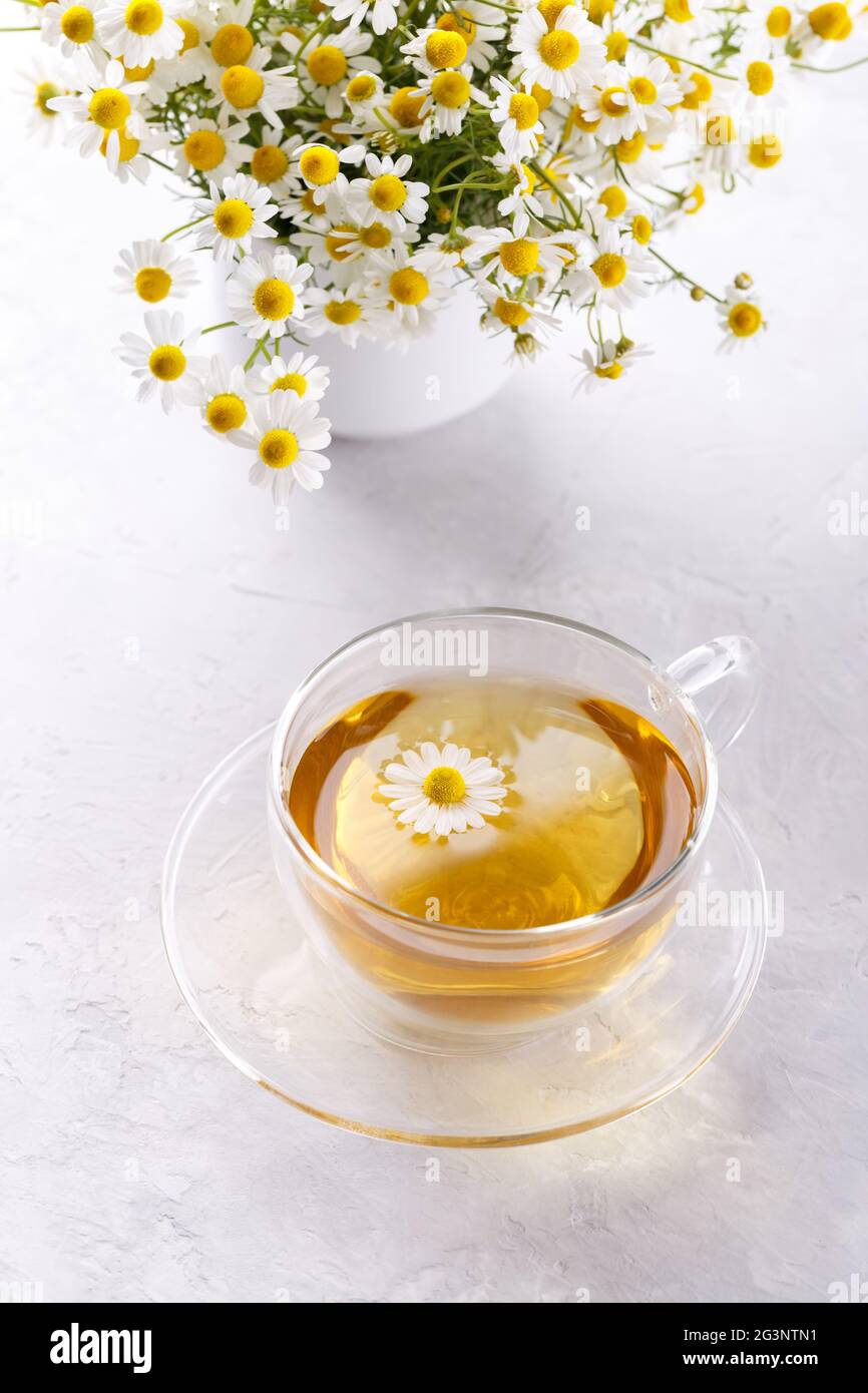 Healthy chamomile tea Stock Photo - Alamy