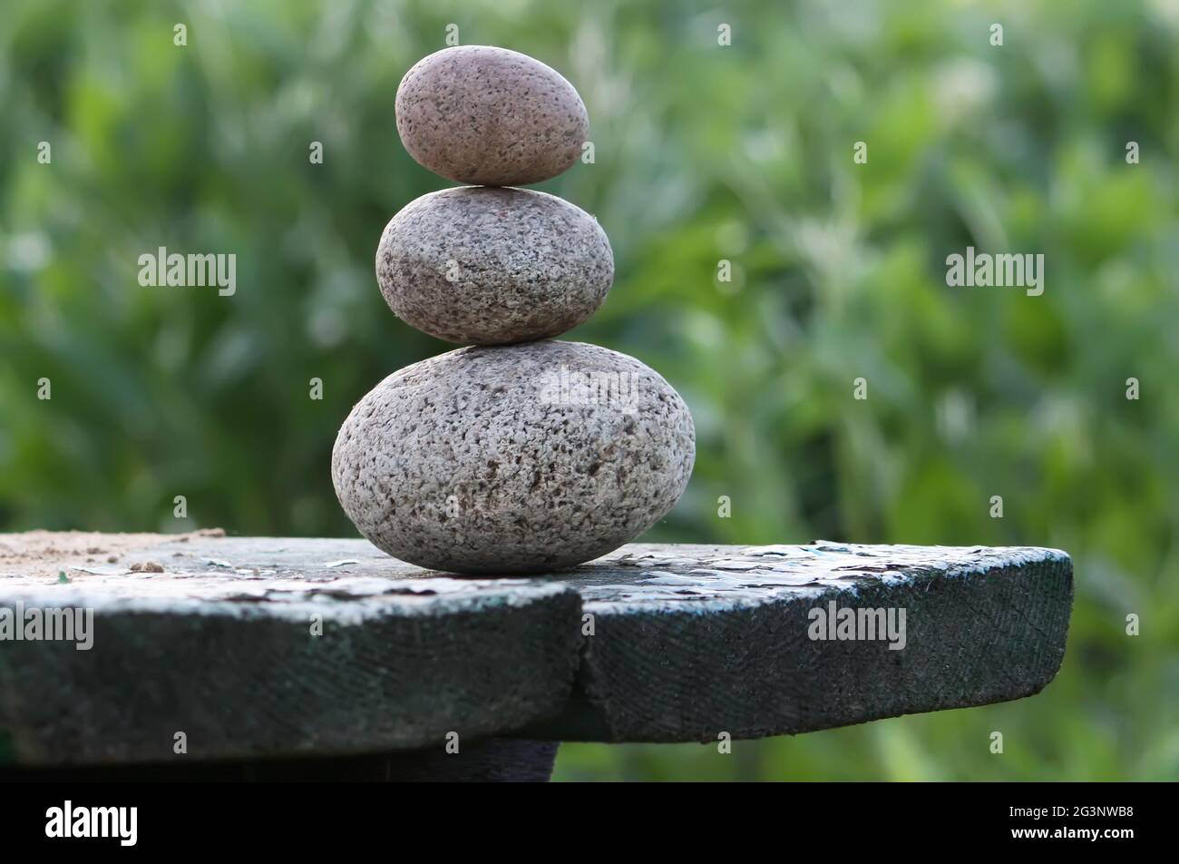 Garden pyramide pyramid hi-res stock photography and images - Alamy