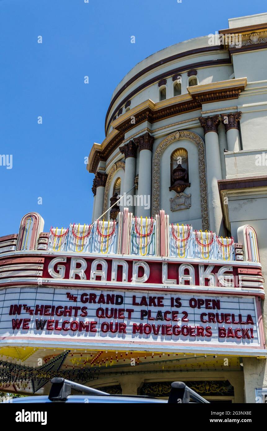 The Grand Lake theater in Oakland California Stock Photo - Alamy