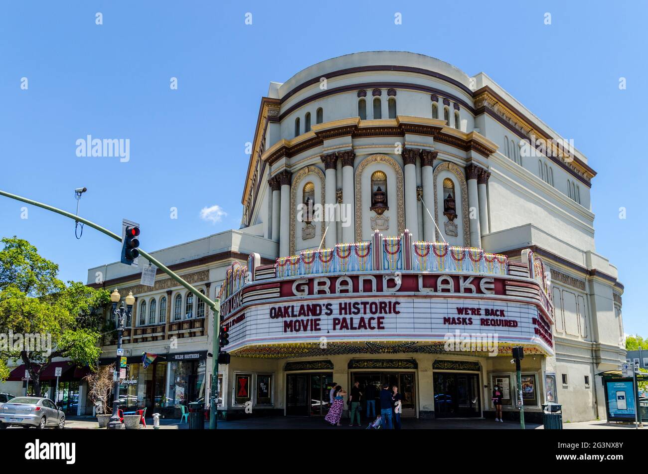 The Grand Lake theater in Oakland California Stock Photo - Alamy