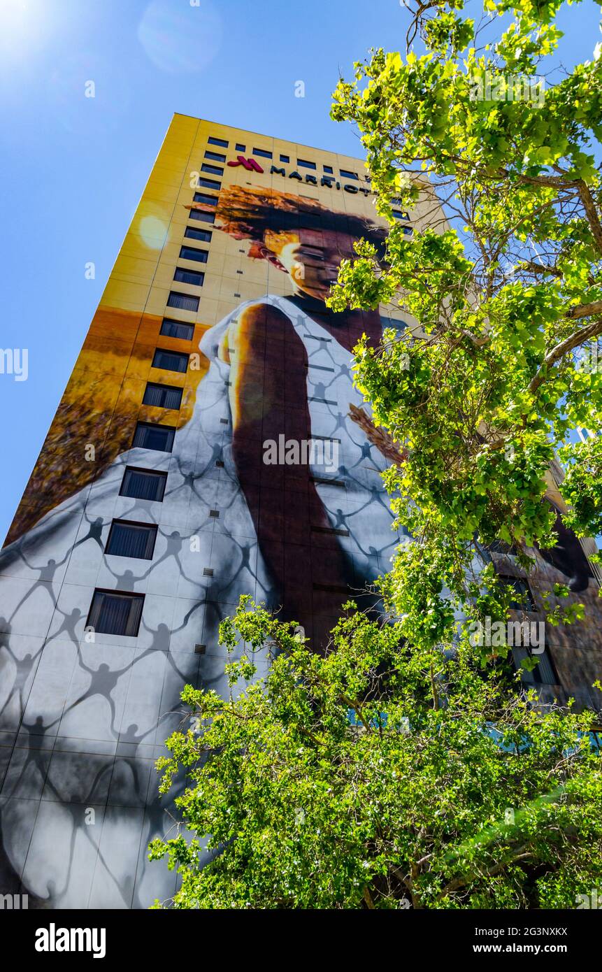Oakland convention center marriott hi-res stock photography and images ...
